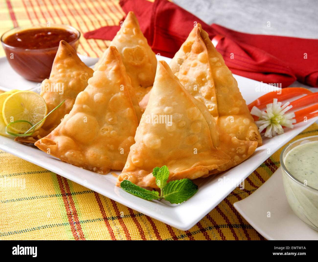 Potato Panjabi Samosa Stock Photo - Alamy