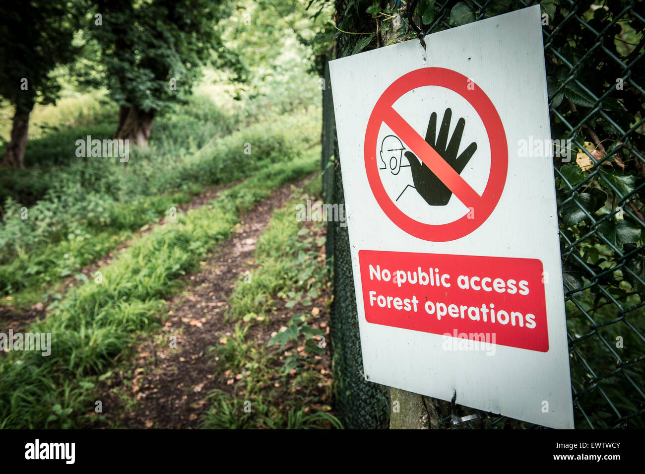 Warning no public access hi-res stock photography and images - Alamy
