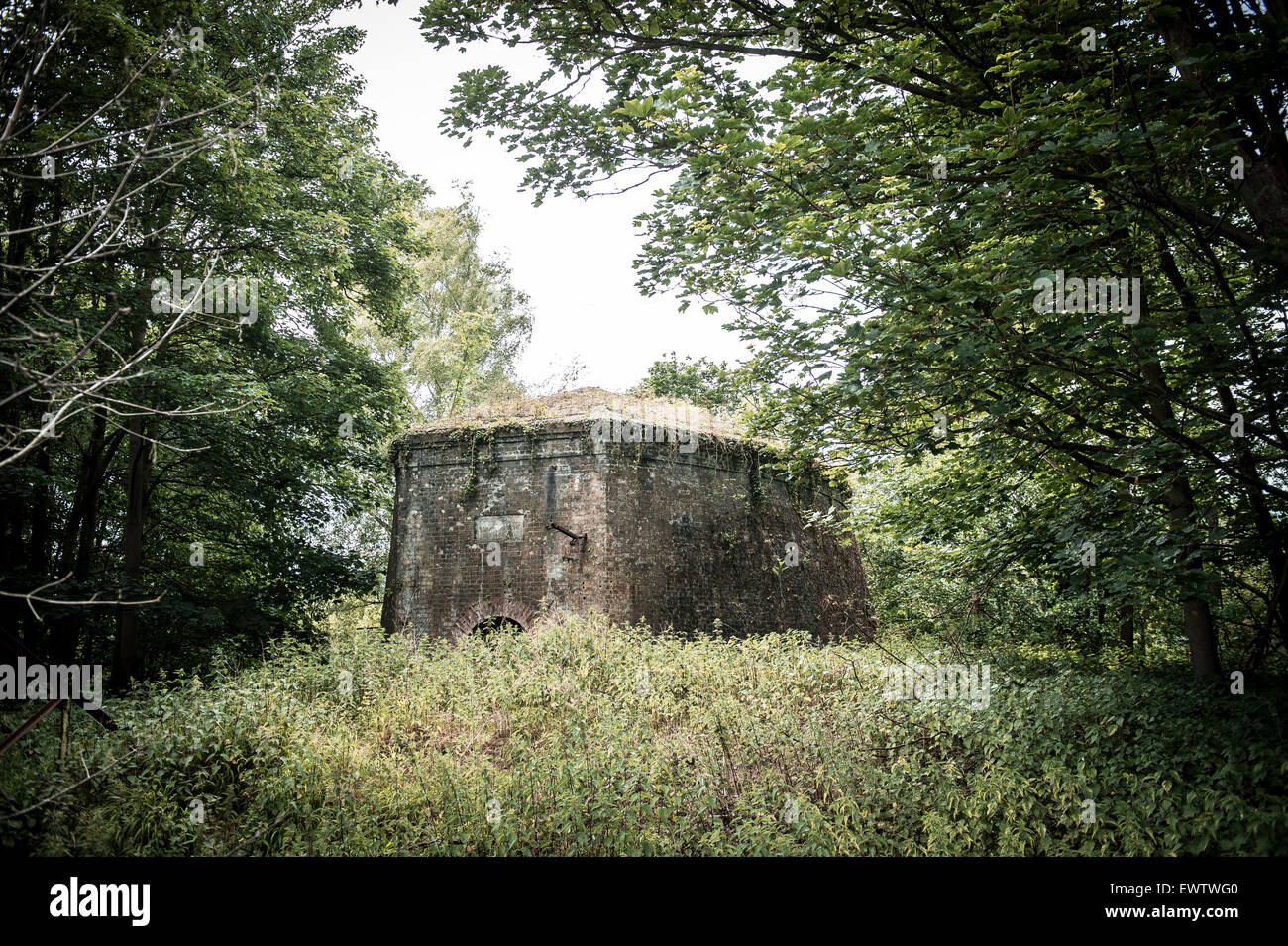 Derelict buildings at the Royal Gunpowder Mills in Waltham Abbey Stock ...