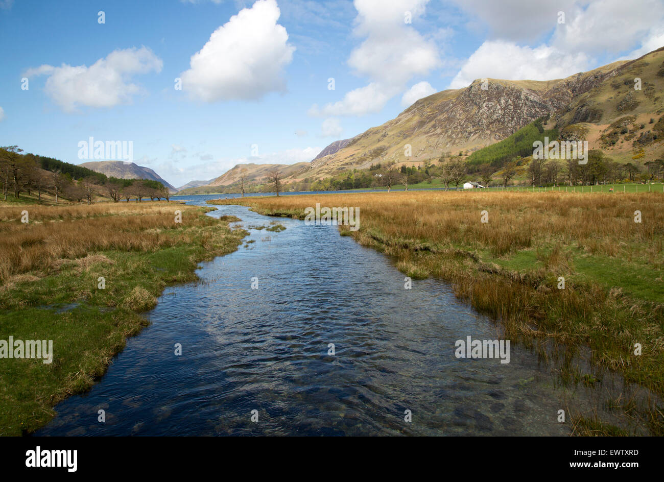 Warnscale Beck stream flowing into Lake Buttermere, Gatesgarth, Lake ...