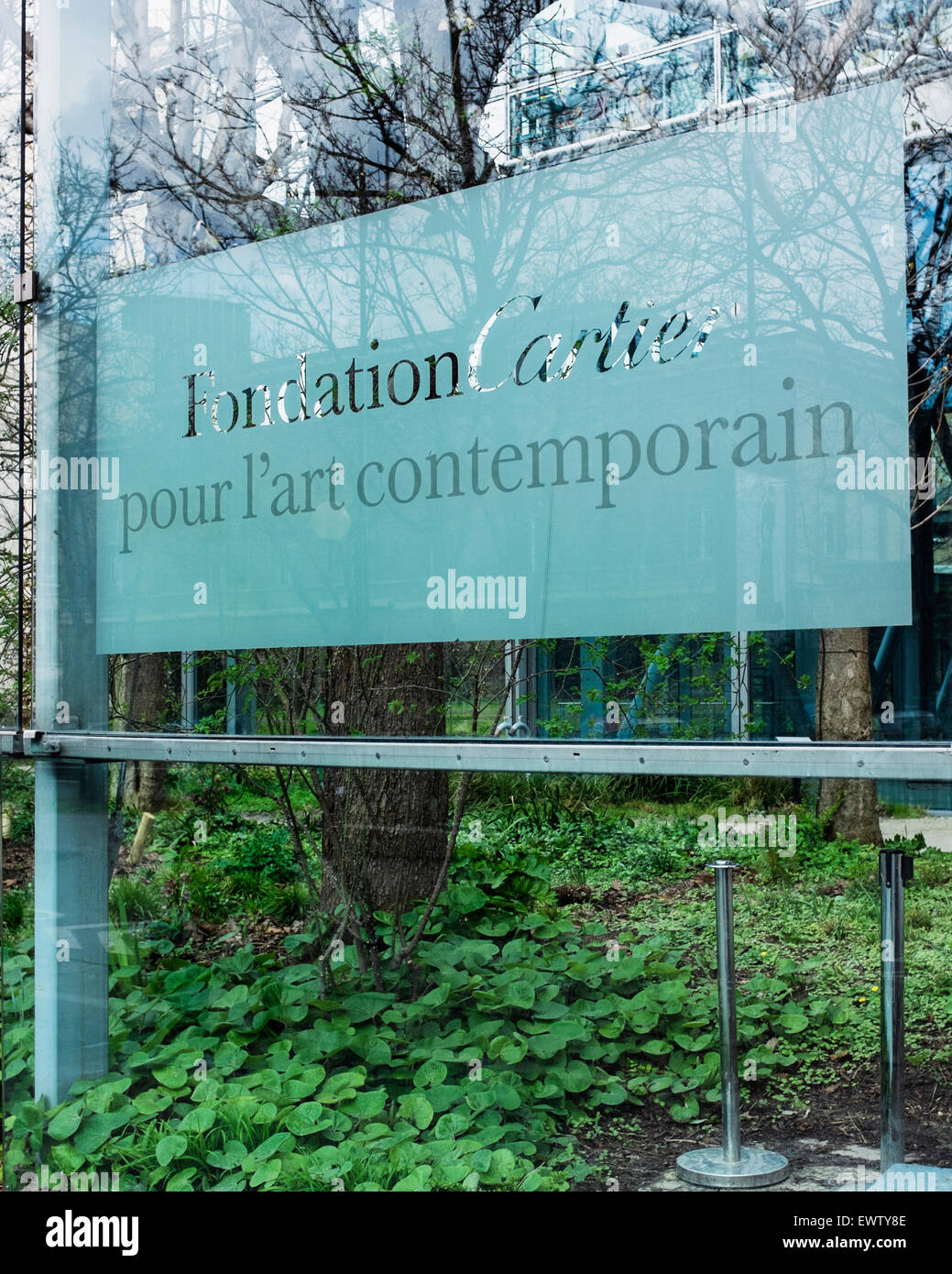 The cartier foundation paris hi-res stock photography and images - Alamy