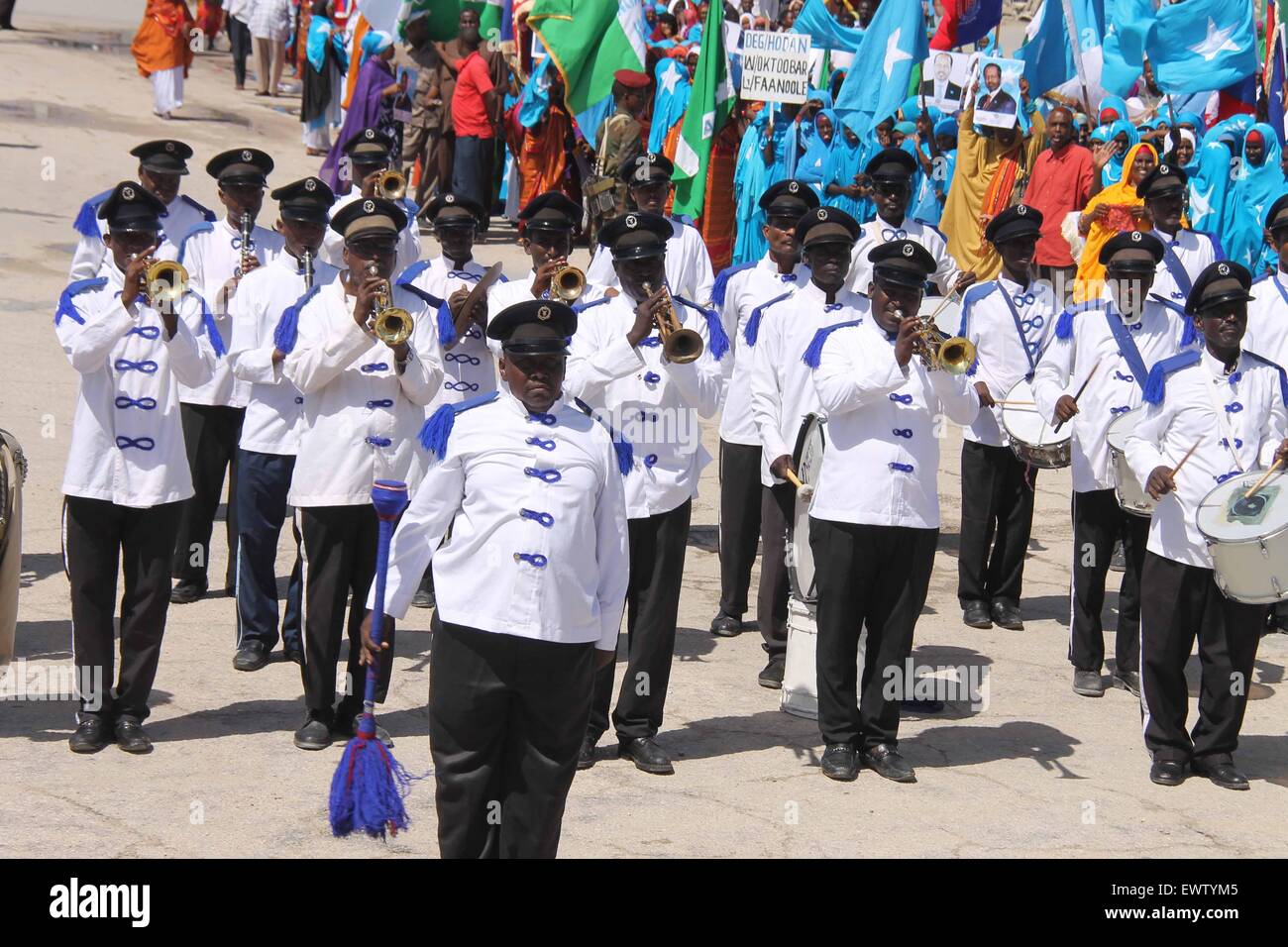 Mogadishu, Somalia. 01st July, 2015. Somali police music band take part ...