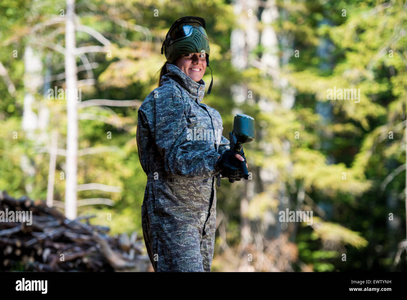 Sniper aiming gun hi-res stock photography and images - Alamy