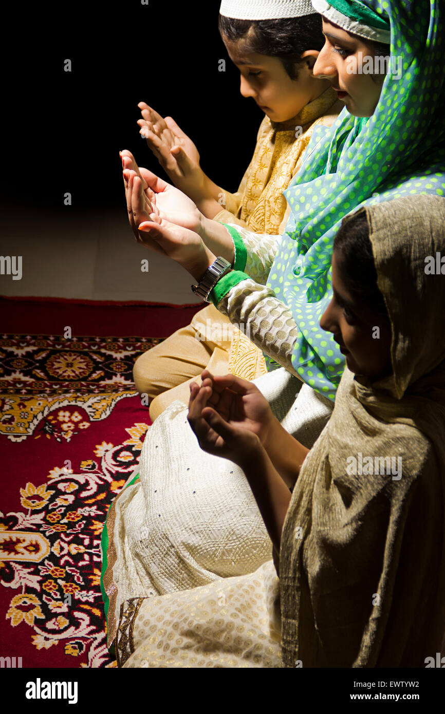 indian Muslim mother and kids Namaz Stock Photo - Alamy