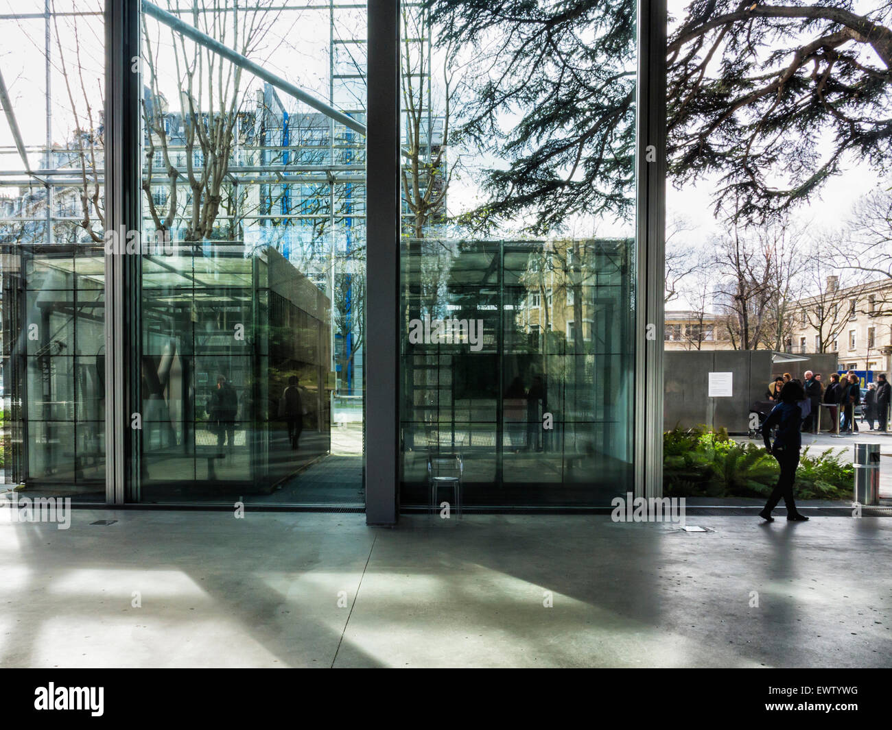 The cartier foundation paris hi-res stock photography and images - Alamy