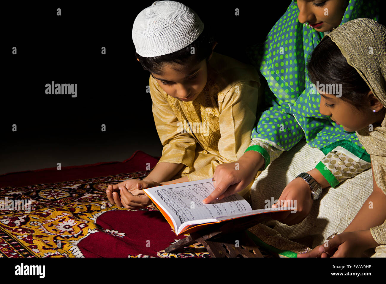 indian Muslim mother and kids Namaz Stock Photo - Alamy