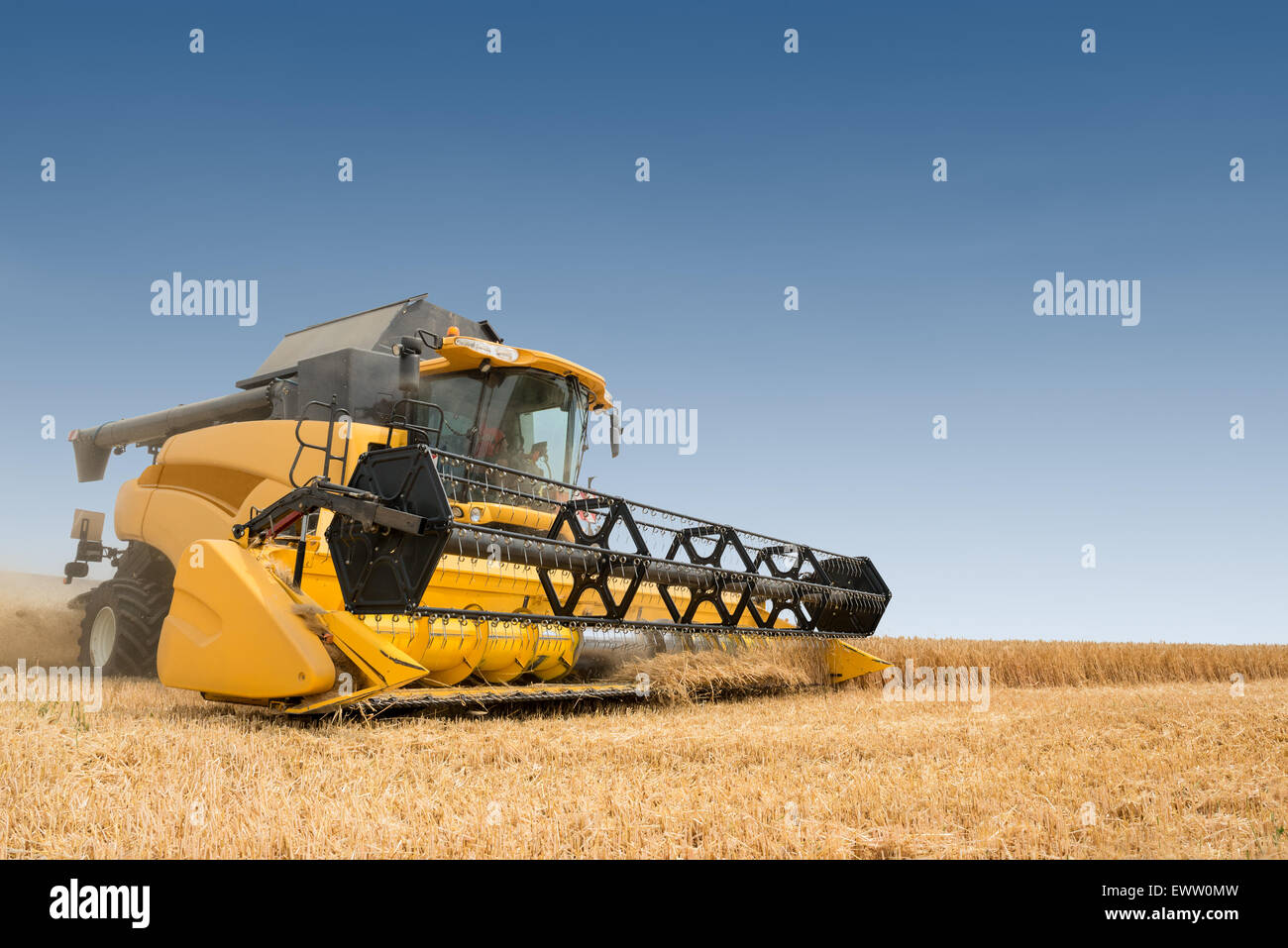 Modern combine harvester hi-res stock photography and images - Alamy