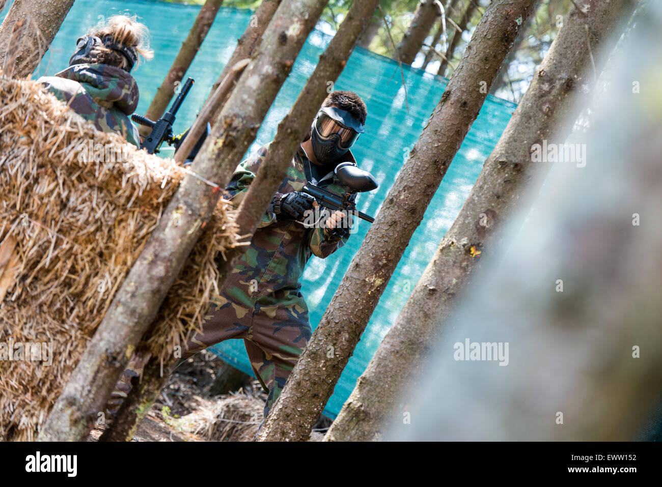 Paintballs hi-res stock photography and images - Alamy