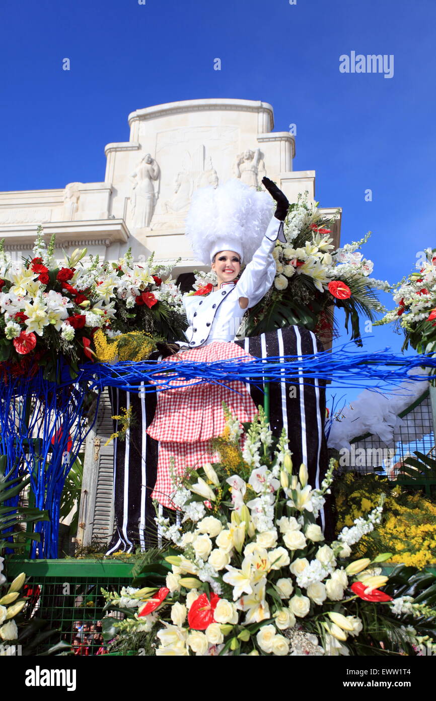 The flower battle, bataille des fleurs, on the Promenade des Anglais in ...