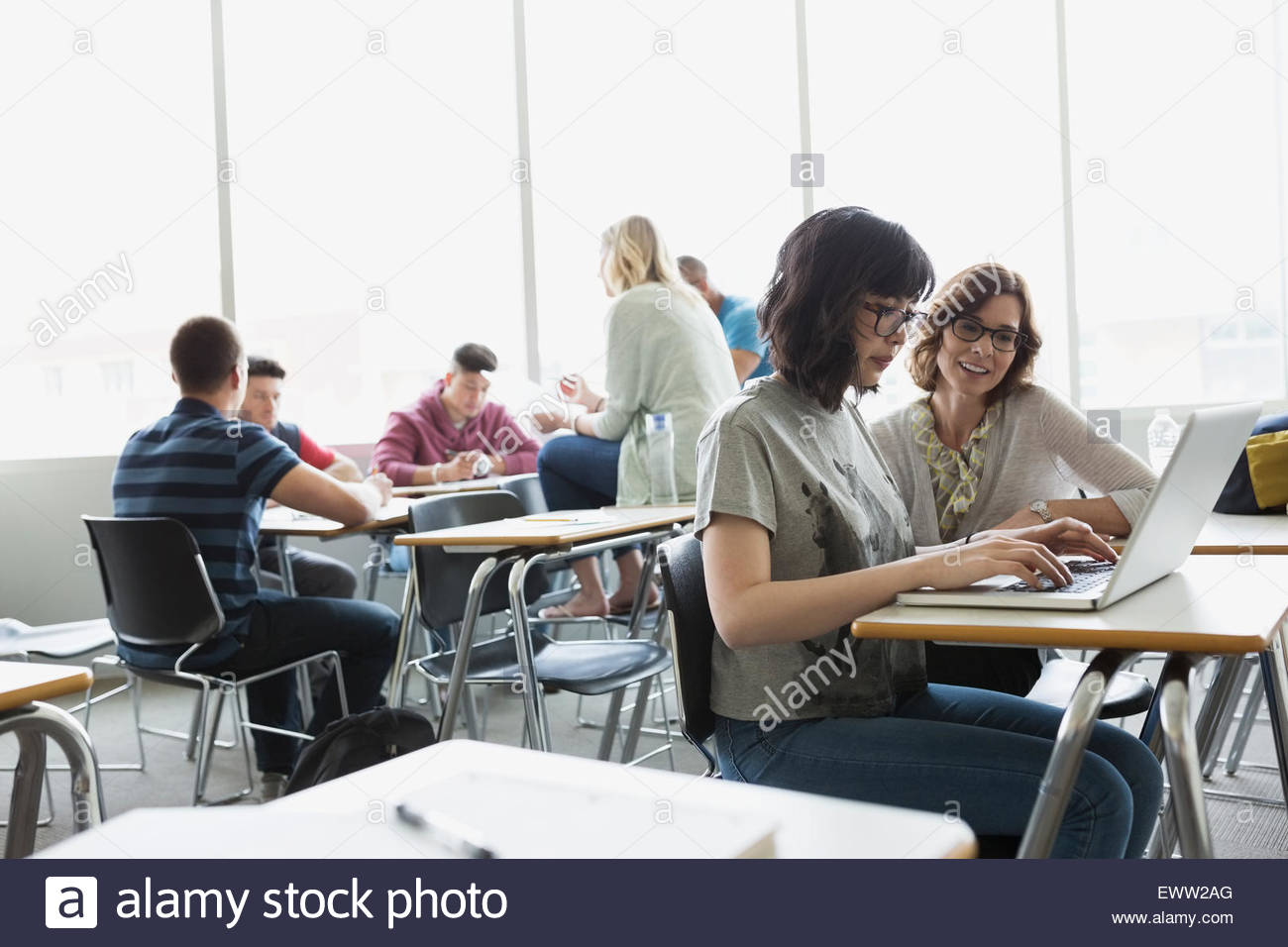 College, teacher, student, laptop hi-res stock photography and images ...