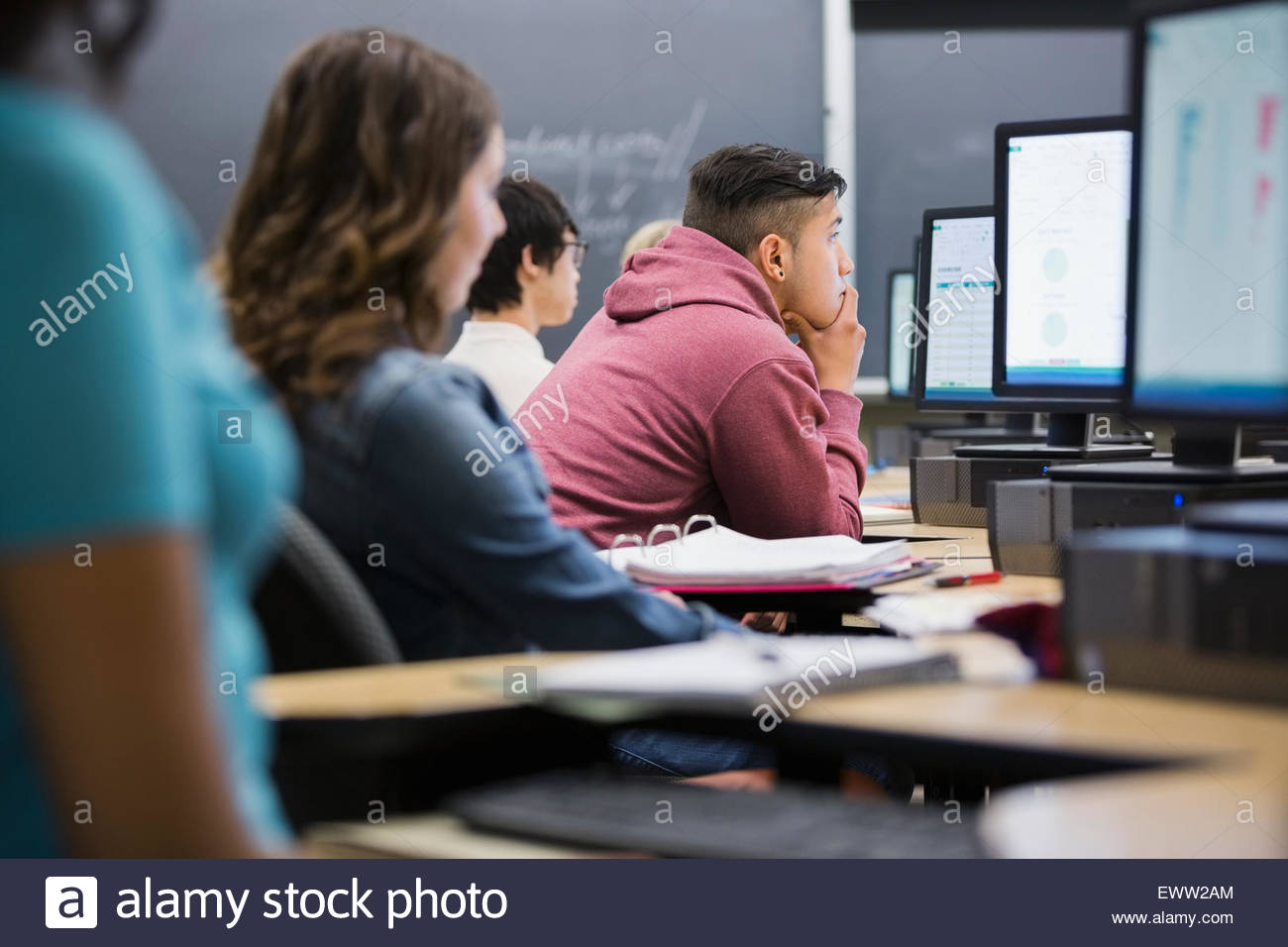 Indian classroom computers hi-res stock photography and images - Alamy