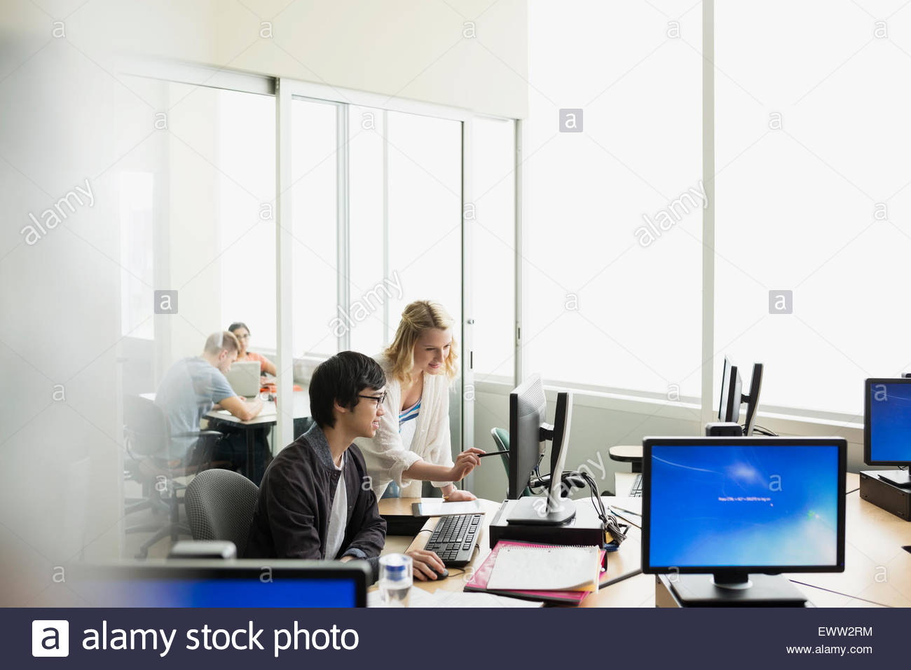 Indian students computer hi-res stock photography and images - Alamy