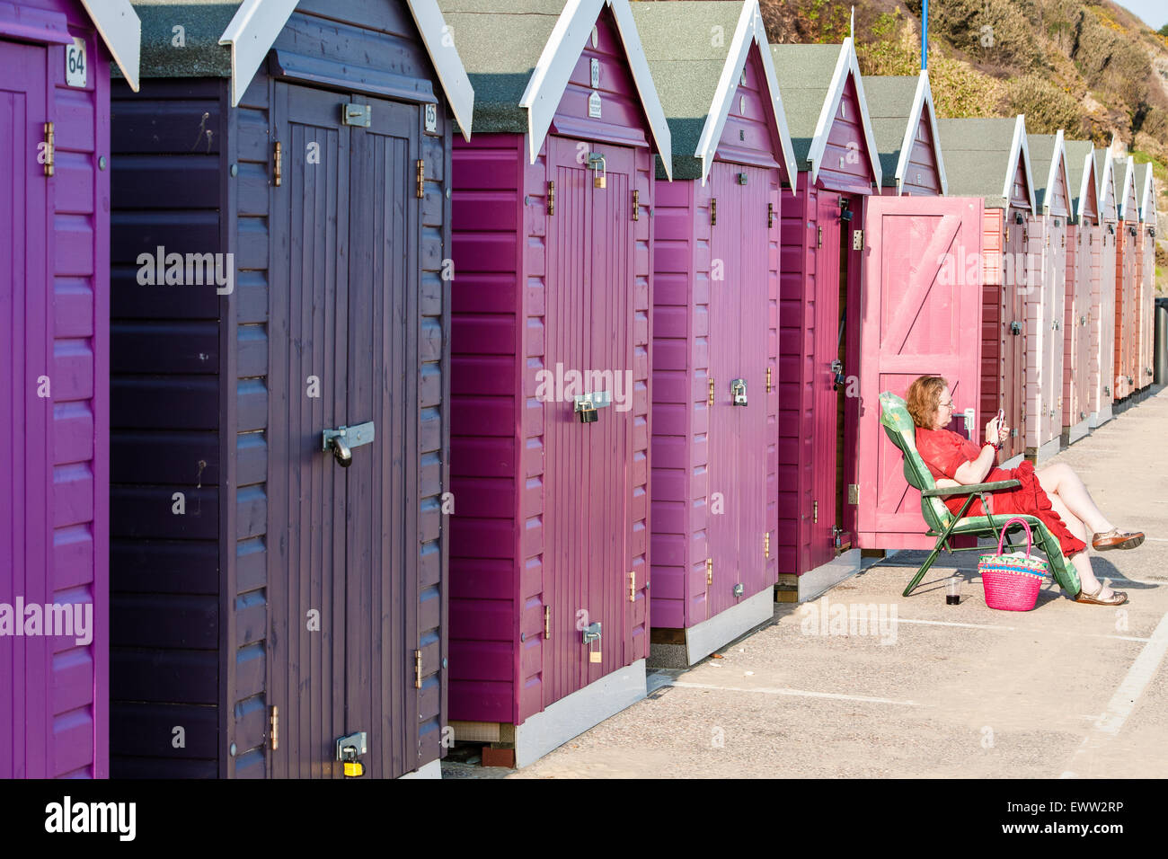 Woman relaxing at bournemouth beach hi-res stock photography and images ...
