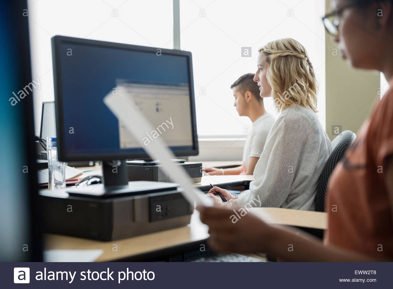 Indian classroom computers hi-res stock photography and images - Alamy