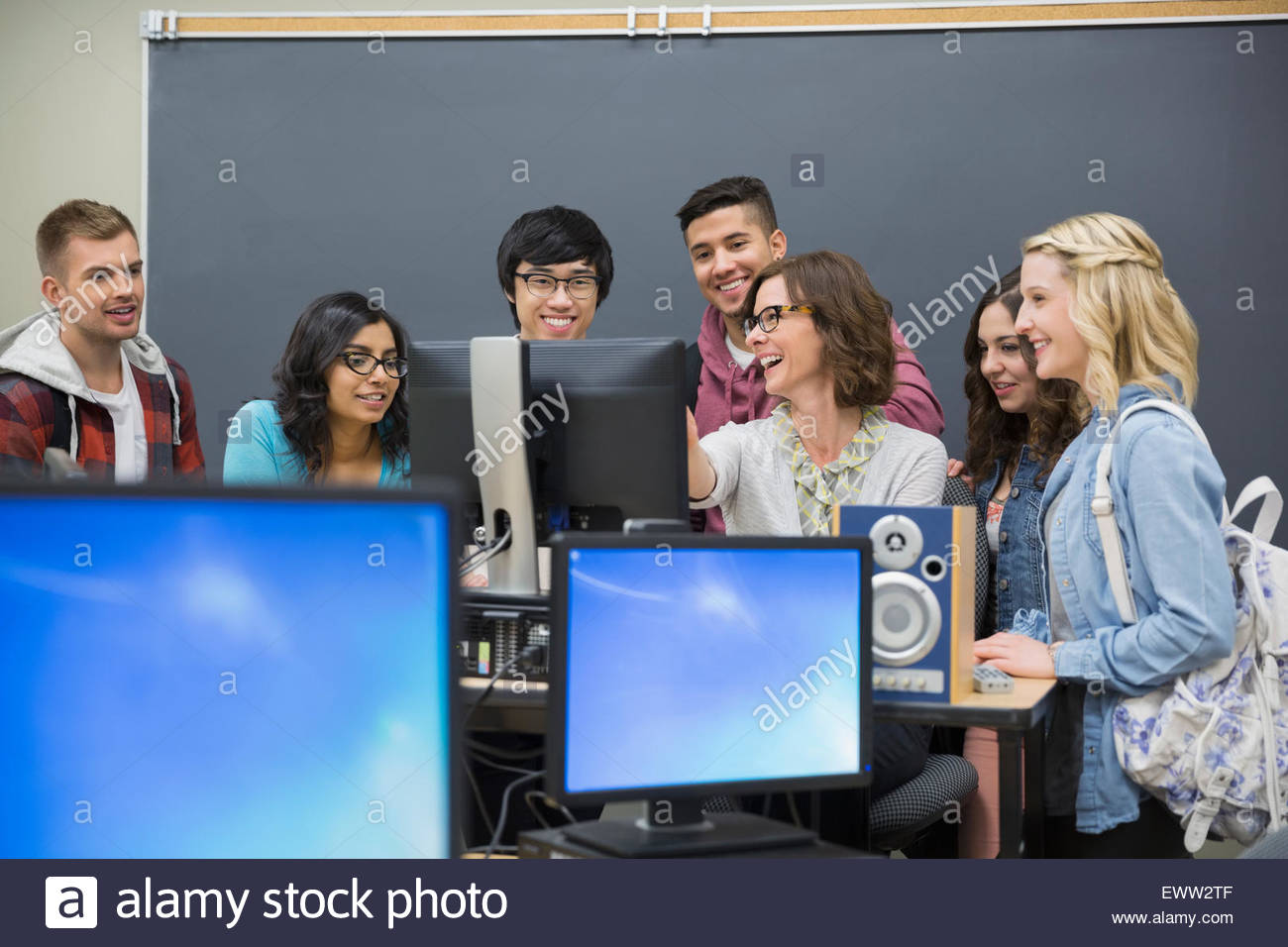 Professor college class hi-res stock photography and images - Alamy