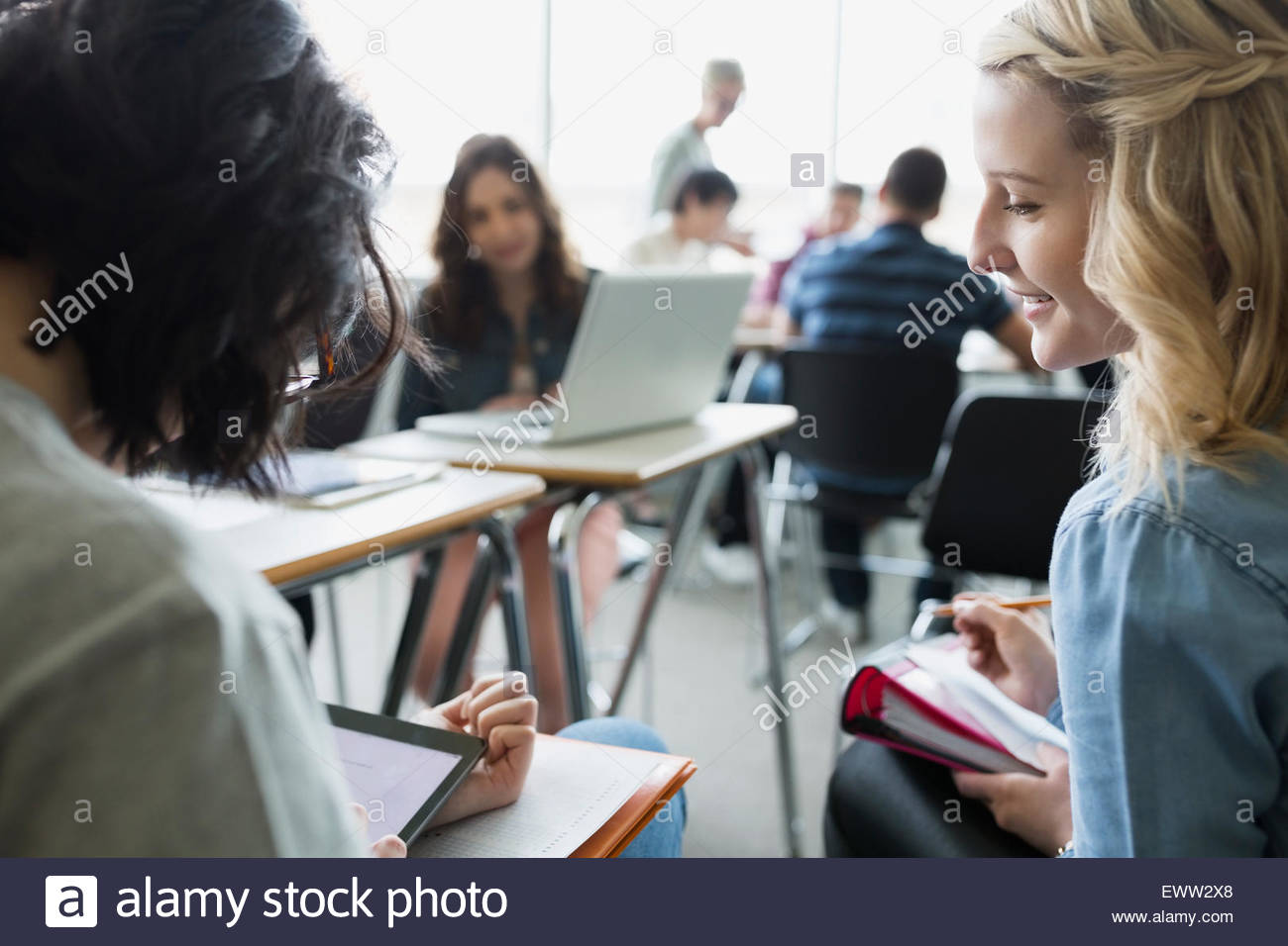 College classroom tablet hi-res stock photography and images - Alamy