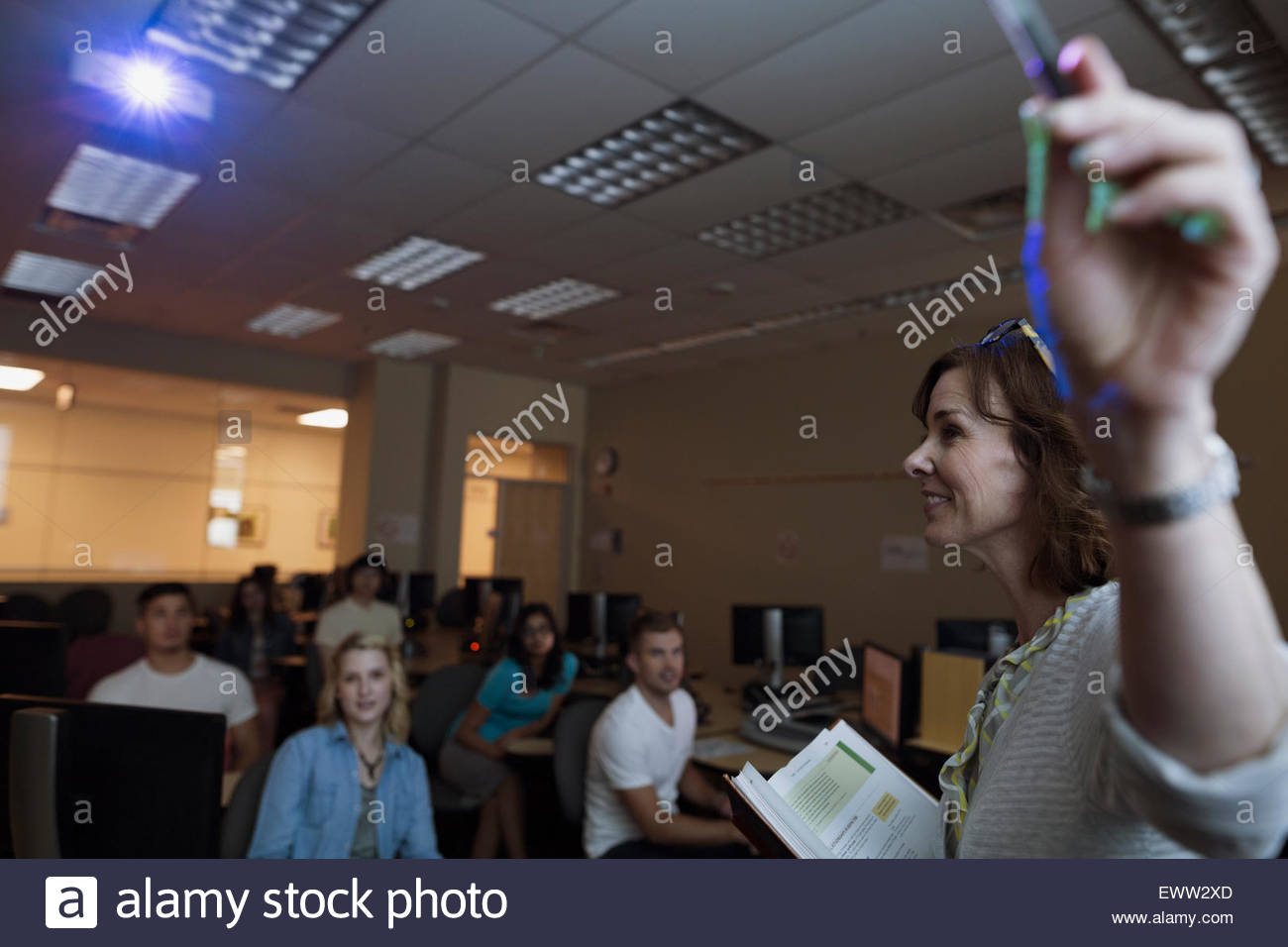 Teaching online classroom hi-res stock photography and images - Alamy