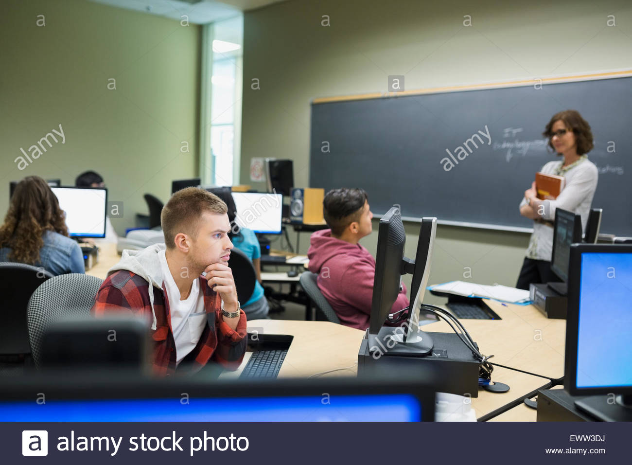 Indian classroom computers hi-res stock photography and images - Alamy