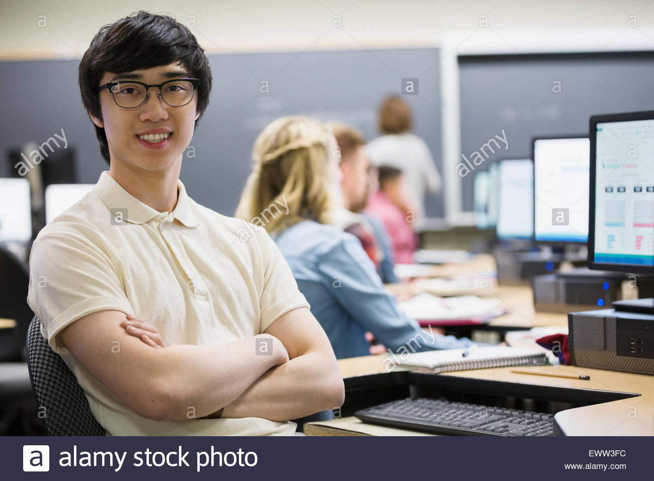 Lab computer hi-res stock photography and images - Alamy