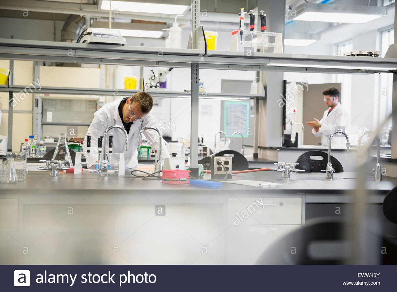 Self laboratory hi-res stock photography and images - Alamy
