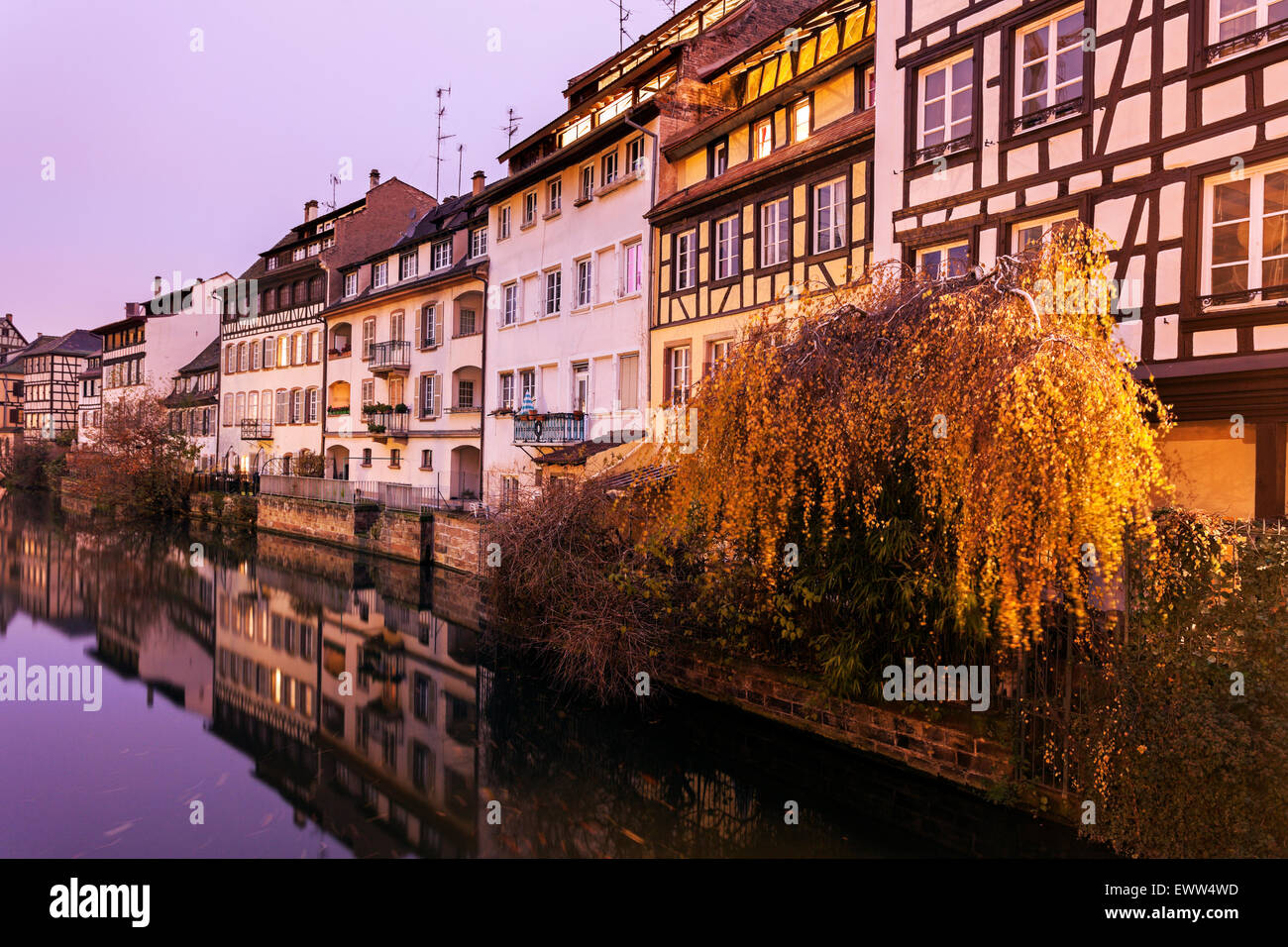 Canals in alsace hi-res stock photography and images - Alamy