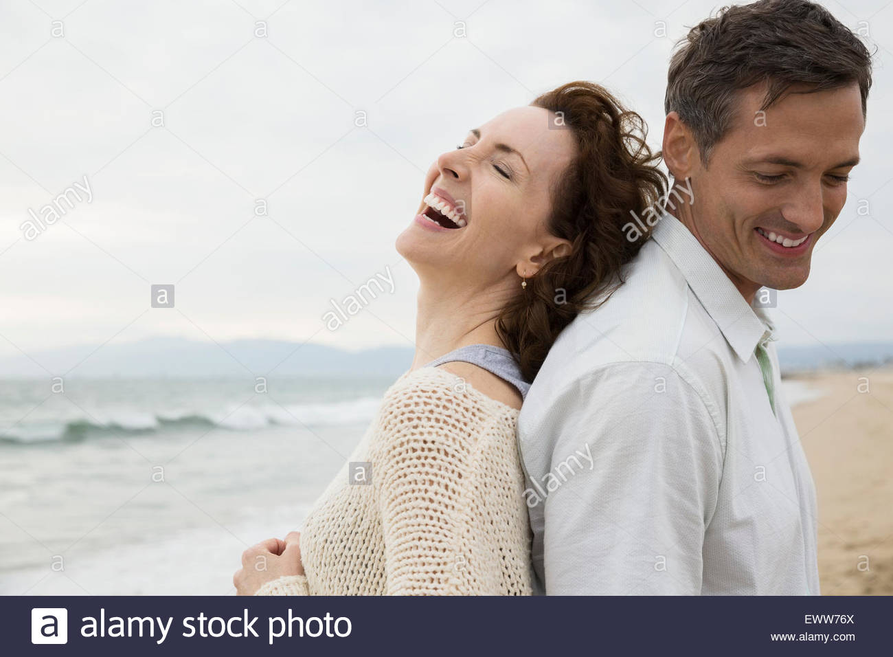 Back view couple mature hi-res stock photography and images - Alamy