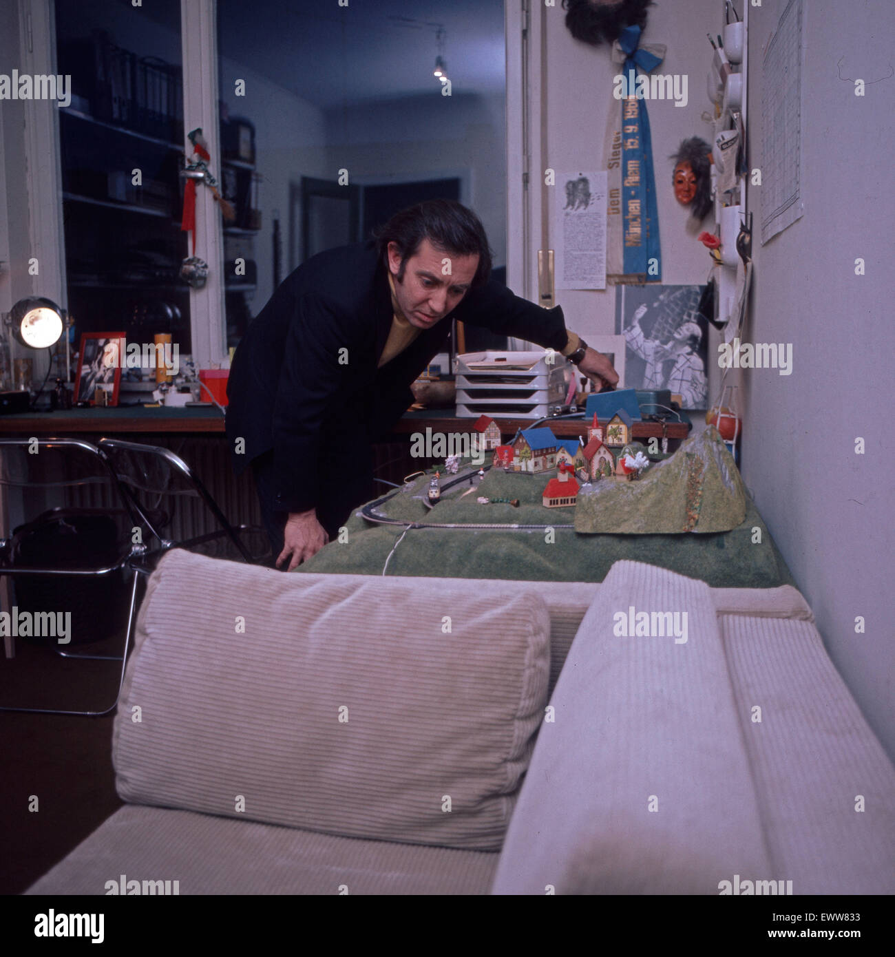 Der deutsche Schauspieler und Synchronsprecher Hans Clarin mit seiner ...