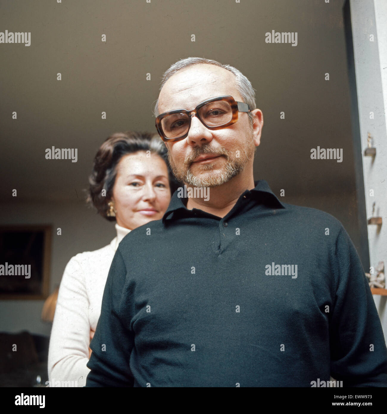 Der deutsche Schauspieler und Hörspielsprecher Hans Korte mit Ehefrau ...