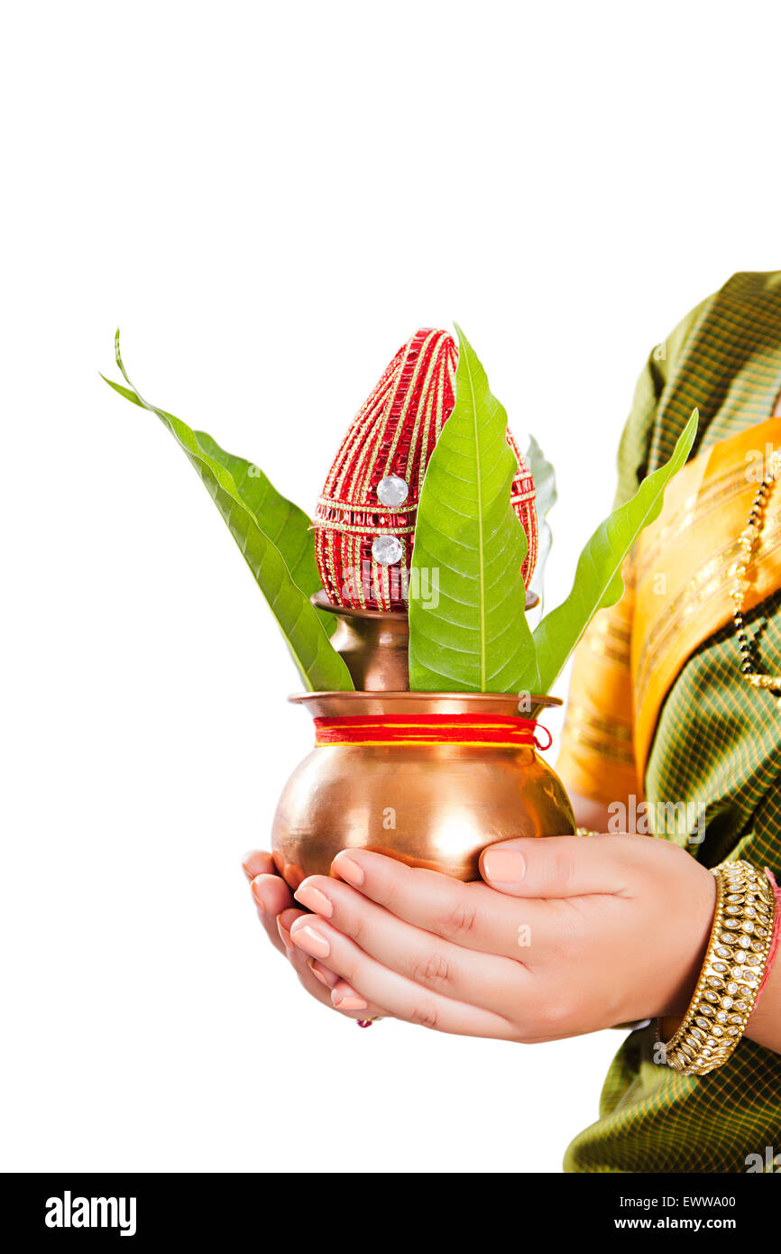 1 indian Marathi woman Kalash Worship Stock Photo - Alamy