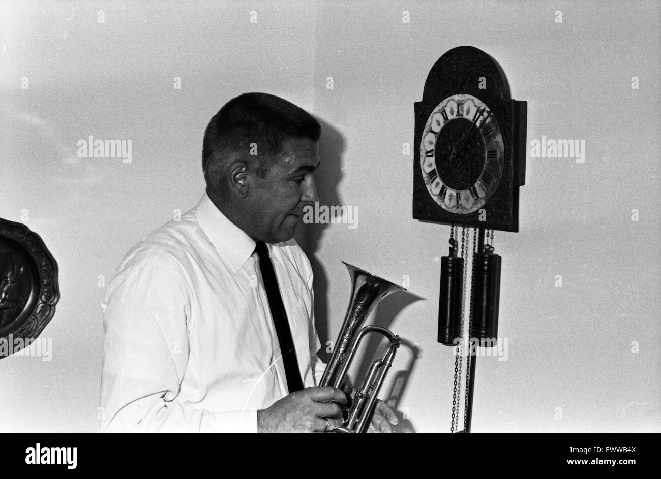Der deutsche Trompeter und Komponist Roy Etzel, Deutschland 1960er ...