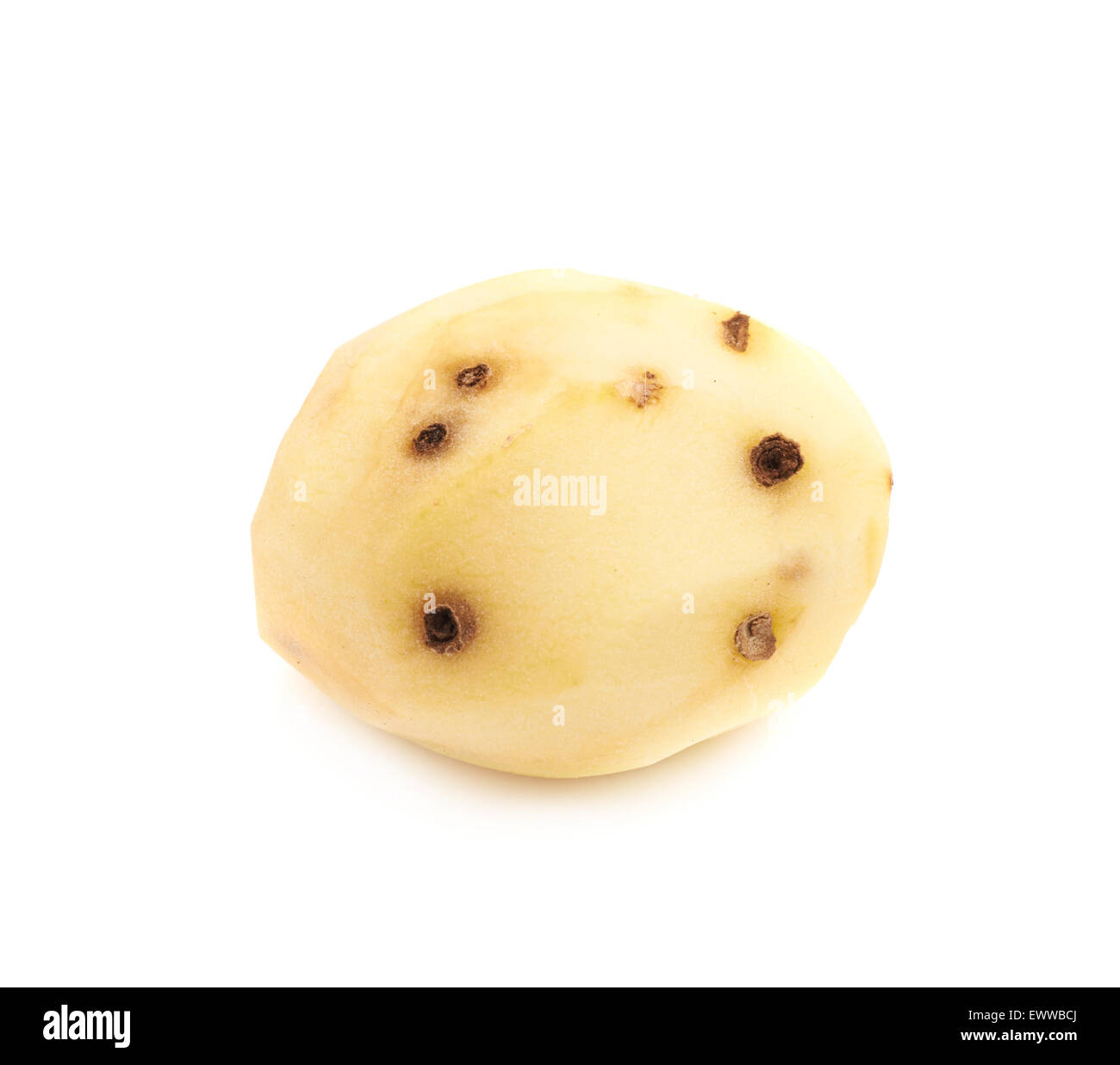Peeled clean potato isolated Stock Photo - Alamy