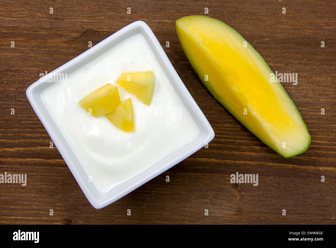 Creamy yogurt and fresh mango hi-res stock photography and images - Alamy