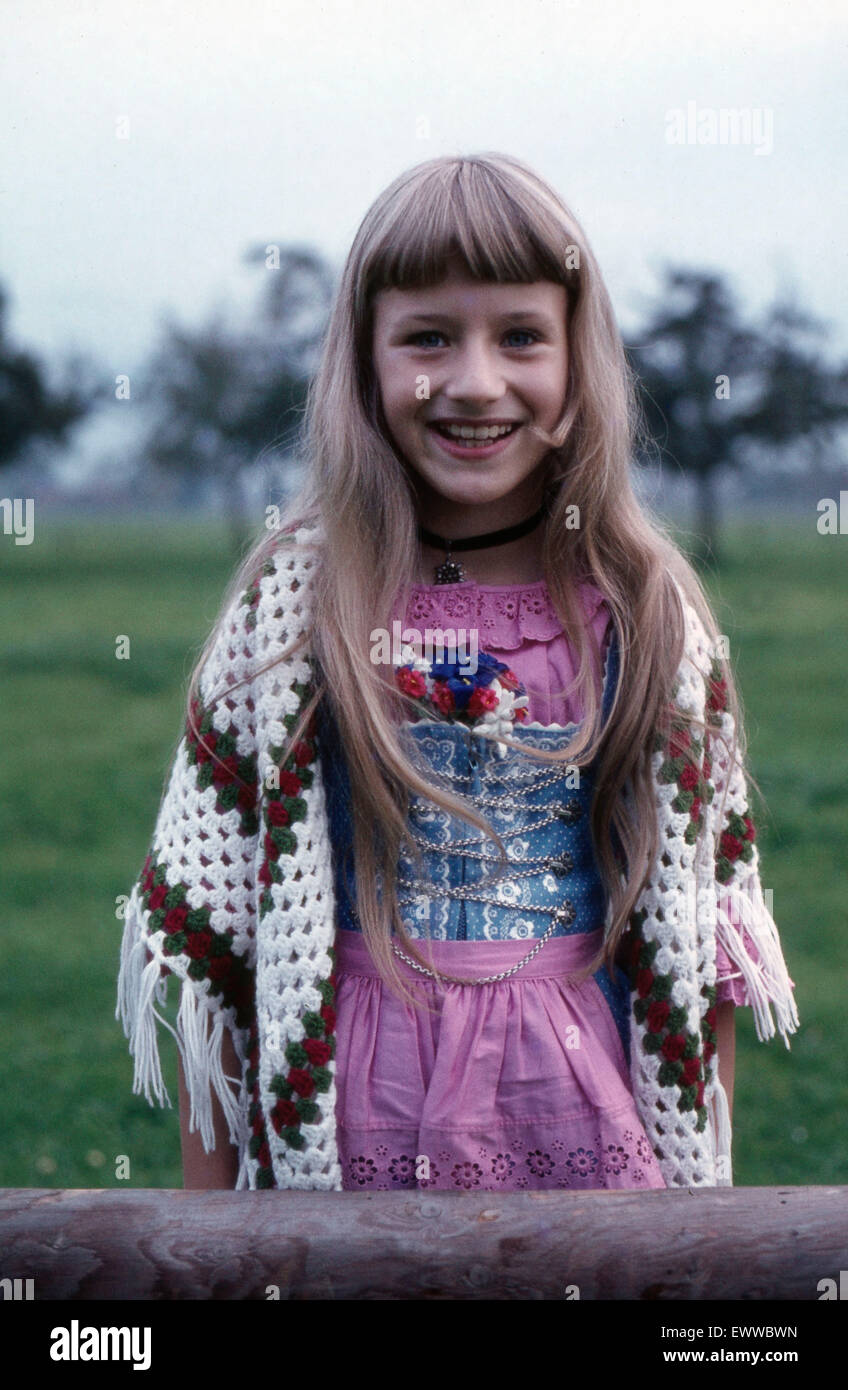 Kleine volkstümliche Sängerin Heidi Ott, Deutschland 1970er Jahre ...