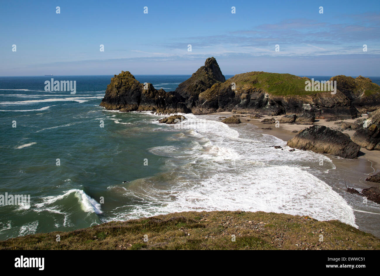 Coastal scenery near Kynance Cove, Lizard Peninsula, Cornwall, England ...