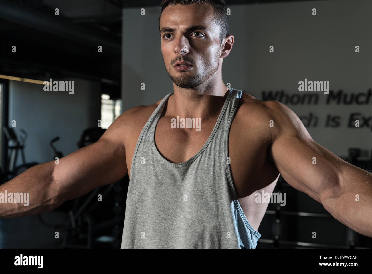 Muscular man gym training forearms hi-res stock photography and images ...