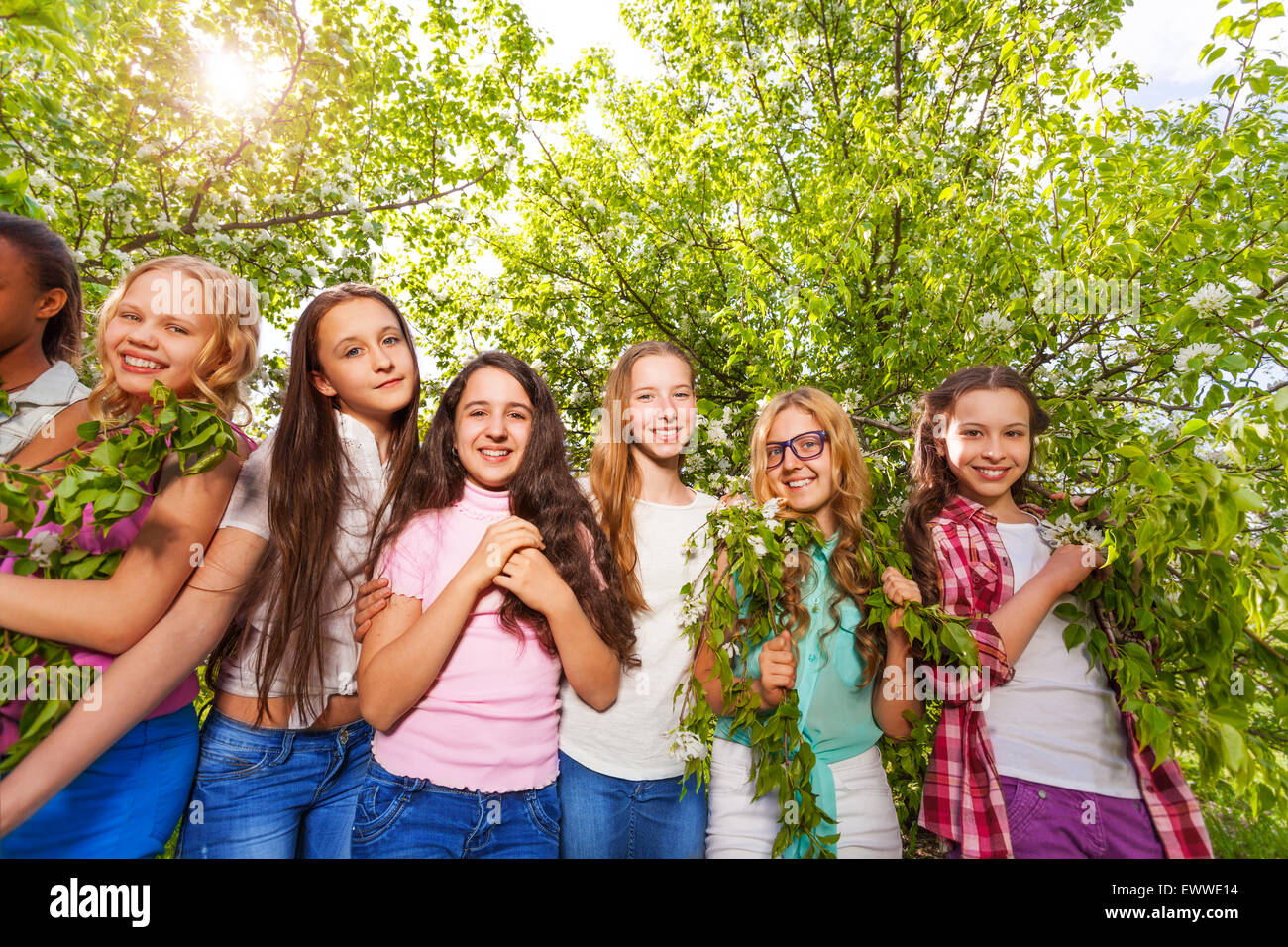 Group smiling african teens hi-res stock photography and images - Alamy