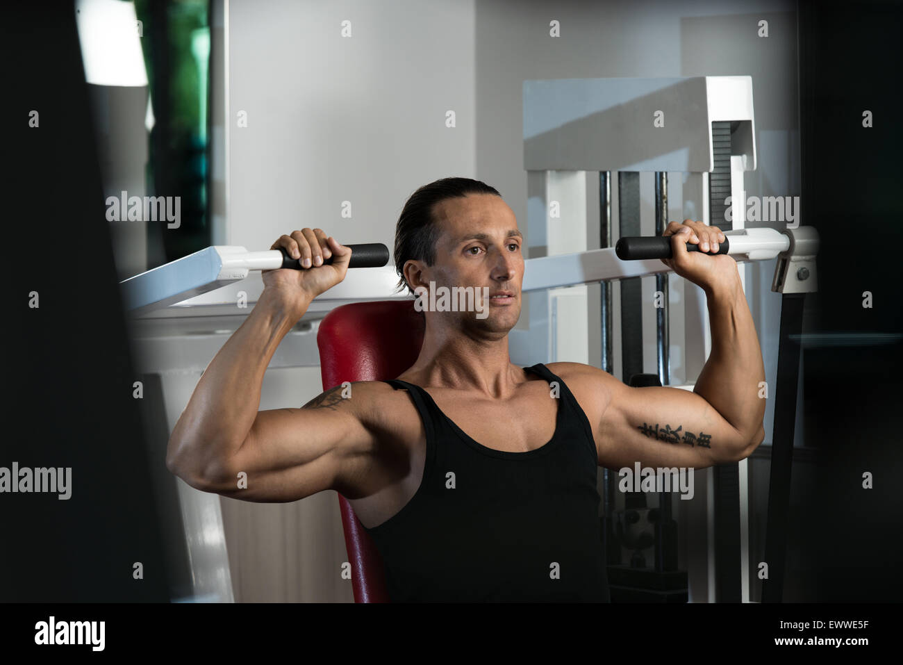 Press exercises hi-res stock photography and images - Alamy