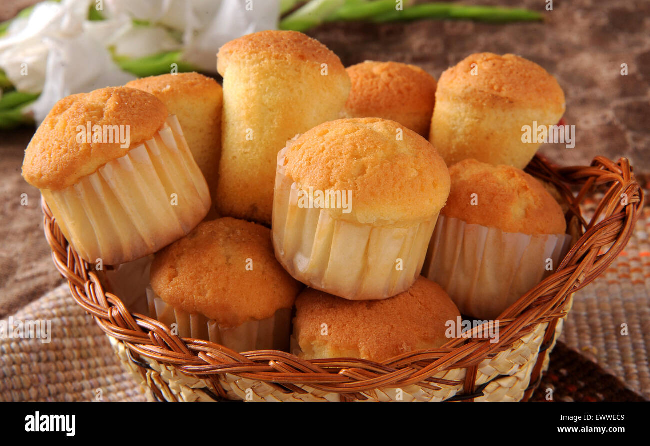 Plain cakes hi-res stock photography and images - Alamy