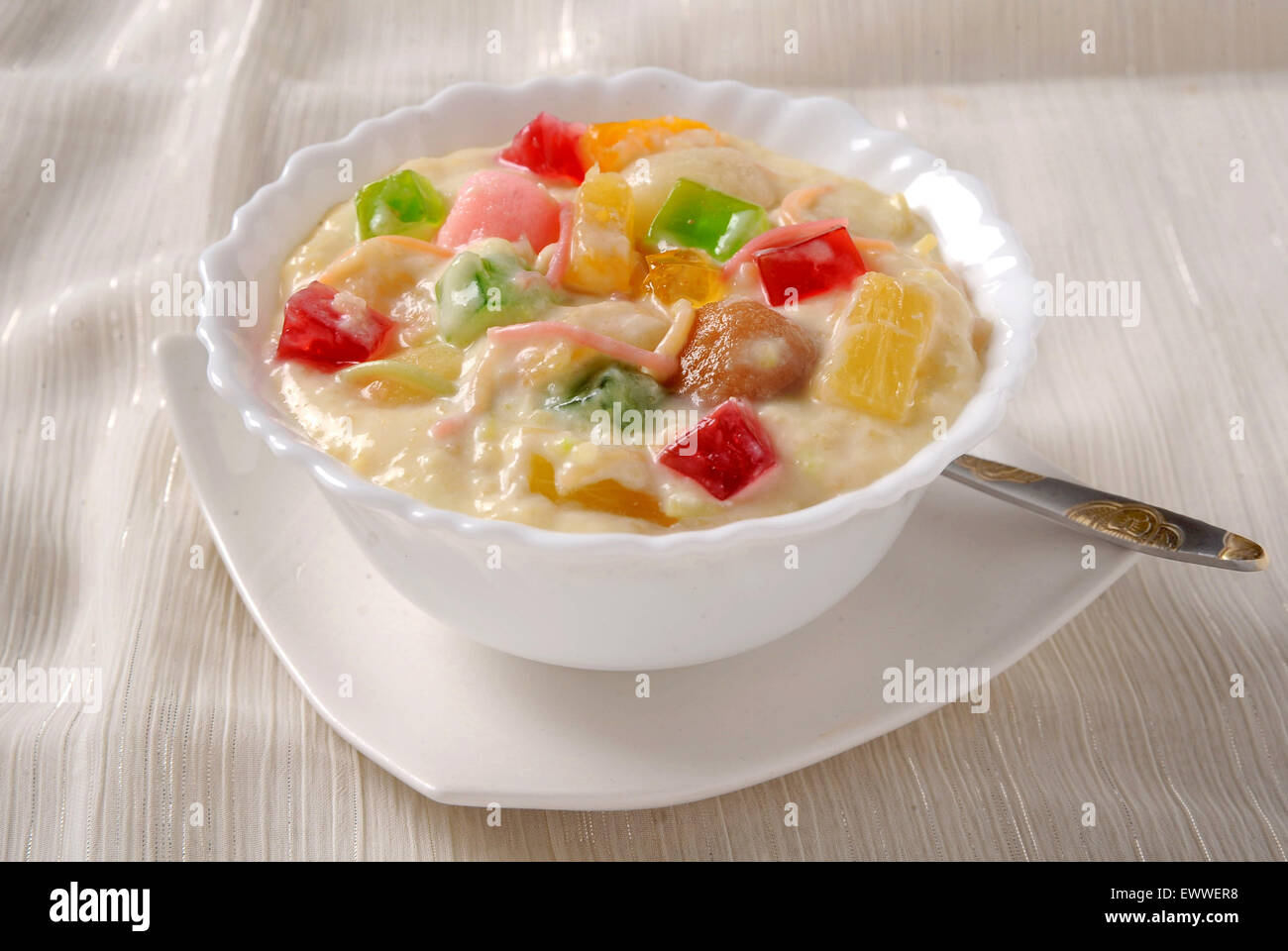 Vermicelli pudding pakistan hi-res stock photography and images - Alamy