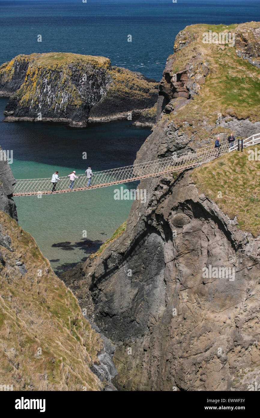 Rickety rope bridge hi-res stock photography and images - Alamy