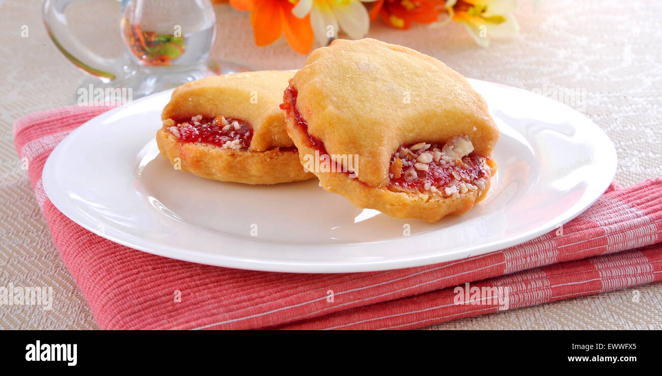 Strawberry Jam Biscuits-5 Stock Photo - Alamy