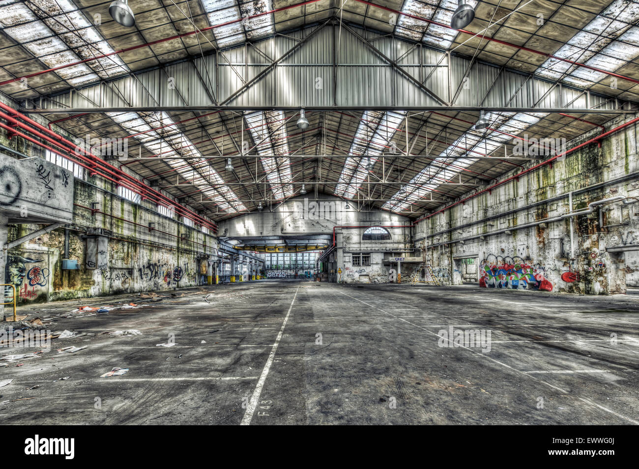 Hdr disused factory interior hi-res stock photography and images - Alamy
