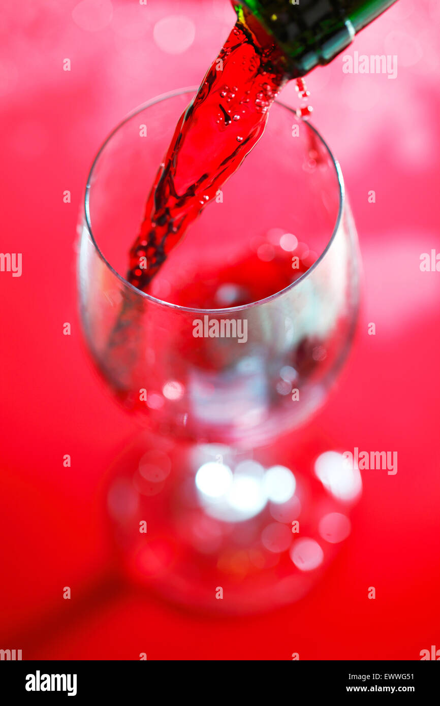 Glass pouring bottle pour wineglass hi-res stock photography and images - Alamy
