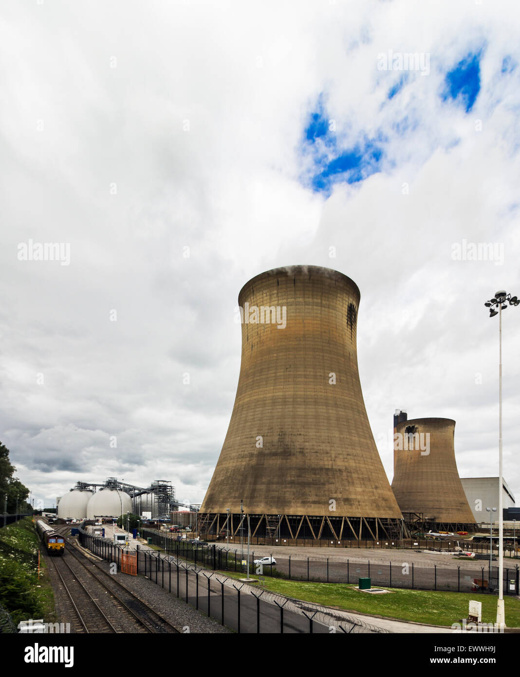 Biomass drax power station hi-res stock photography and images - Alamy