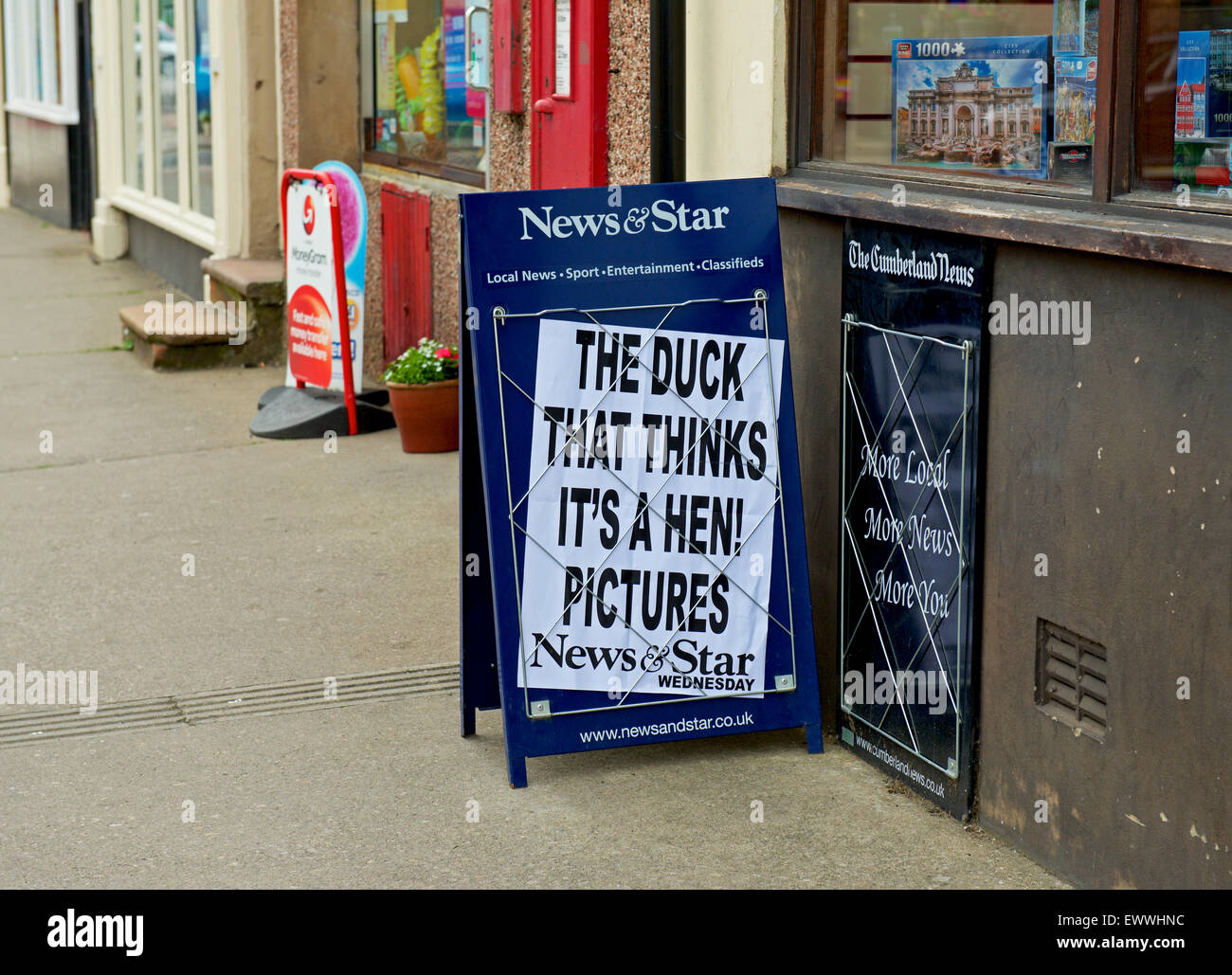 Newsagent sign hi-res stock photography and images - Alamy