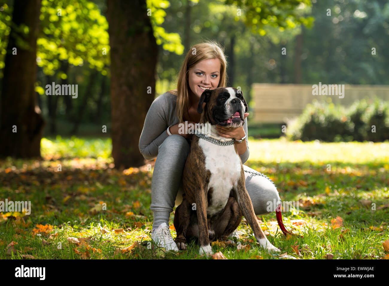 Cheerful family looking best hi-res stock photography and images - Alamy