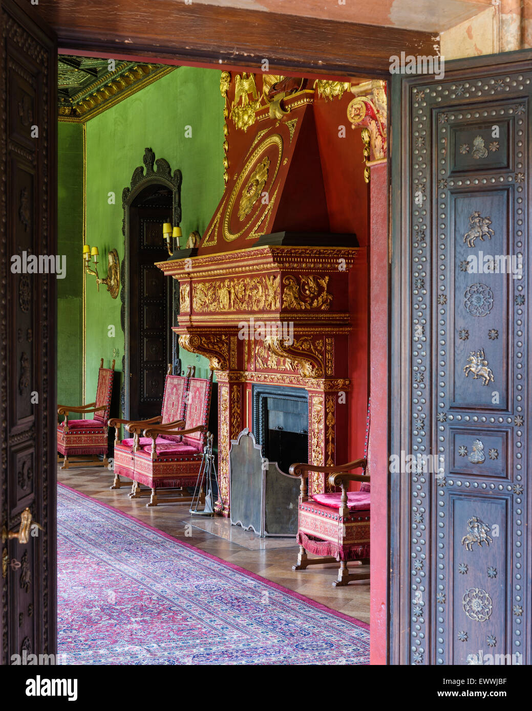 Stately home fireplace hi-res stock photography and images - Alamy