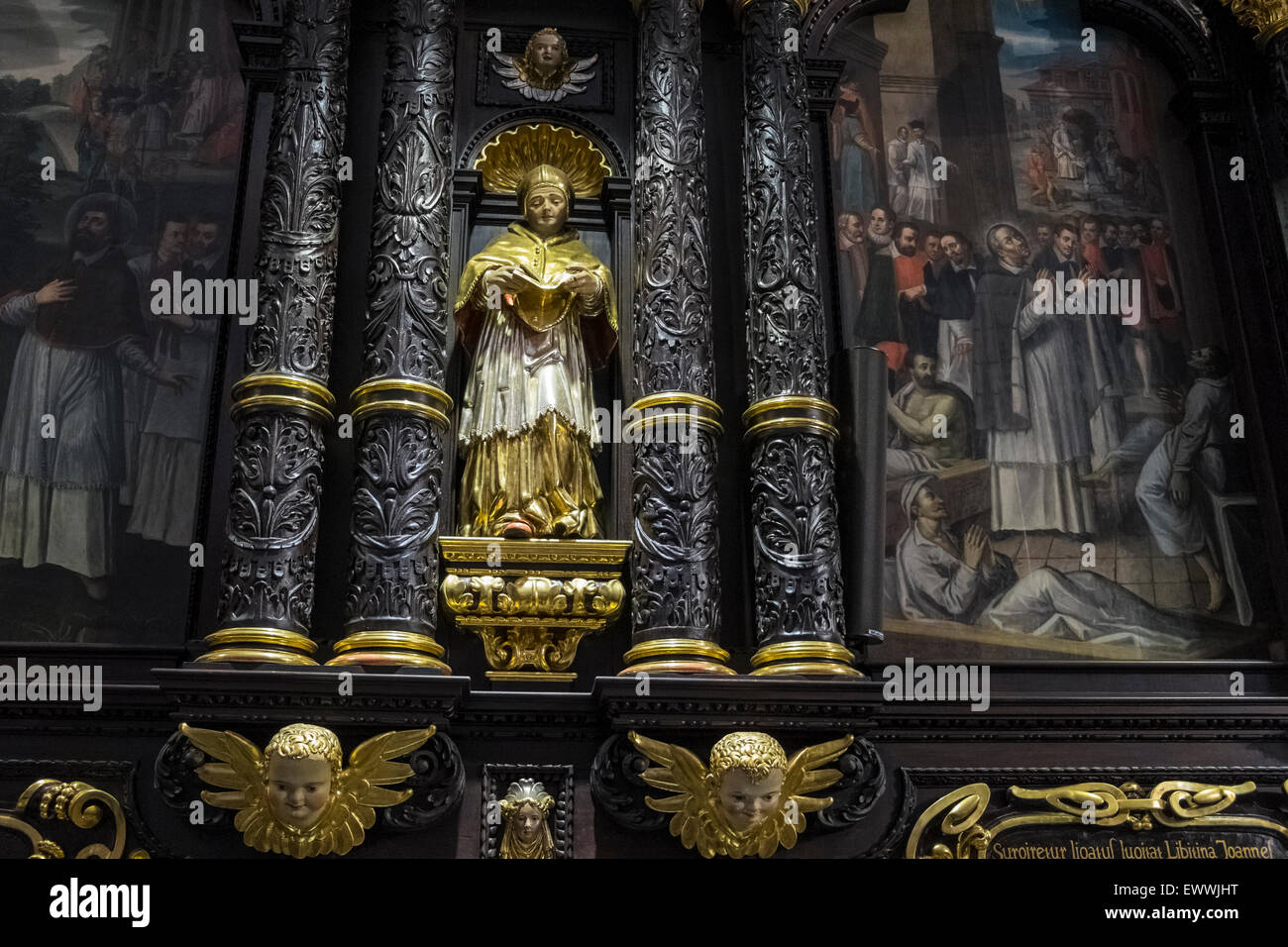 Gothic Church Interior Stock Photos & Gothic Church Interior Stock ...