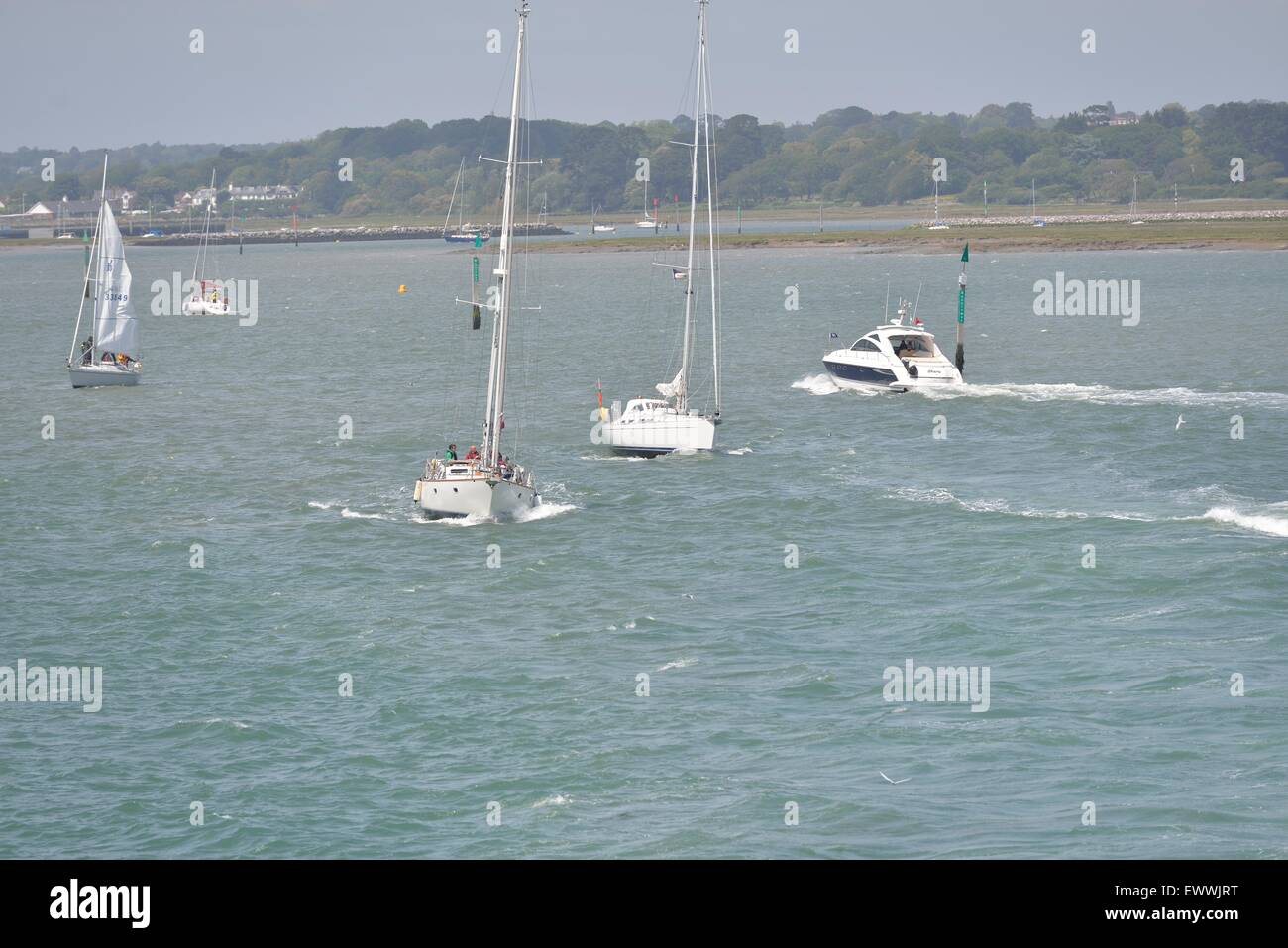 Yachts under sail on the solent hi-res stock photography and images - Alamy