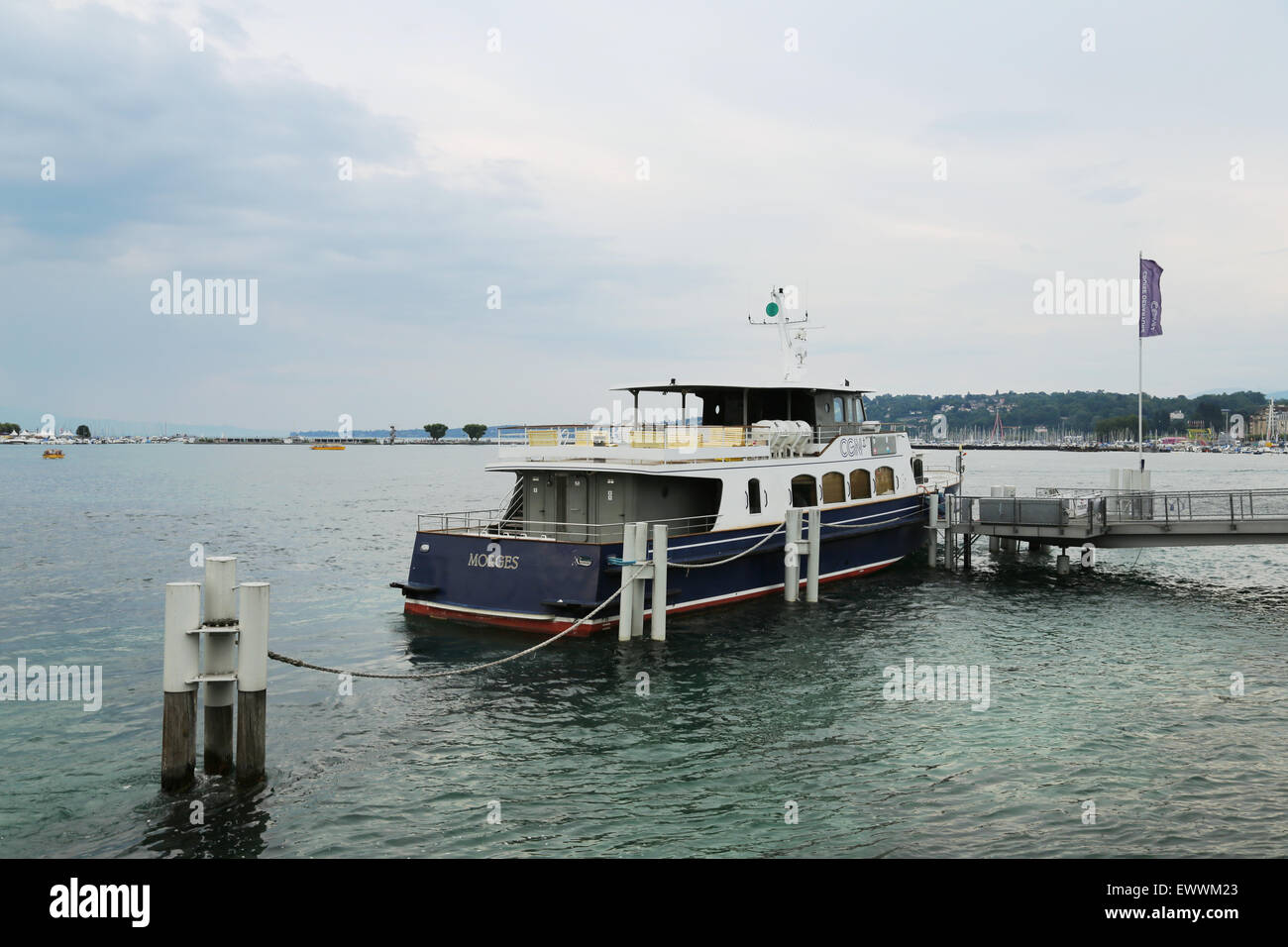 Boat geneva hi-res stock photography and images - Alamy